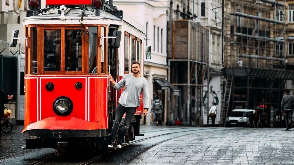 İstiklal Caddesi’nin gizemli tüneli: Rumeli Han Geçidi